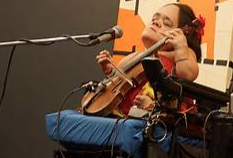 Gaelynn Lea: Voice and Violin | Tangled Magic